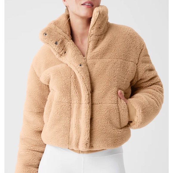 ALO Yoga | Jackets & Coats | Alo Yoga Sherpa Snow Angel Puffer Jacket ...